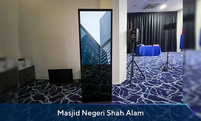 Masjid Negeri Shah Alam | VEXO Touch Screen Digital Kiosk 43"